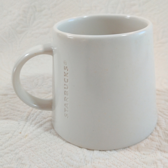 Starbucks | Kitchen | 25 Starbucks Coffee Cup Mug Matte White No Spill ...